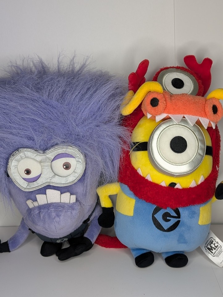 Universal Studios Despicable Me Zodiac Minion Dragon & Evil Minion ...