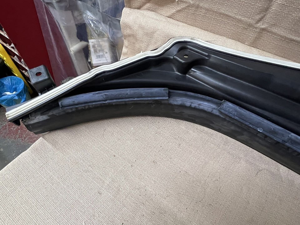 2017-2020 BMW 530i COWL GRILLE TOP FIREWALL PANEL VENT COVER OEM ...