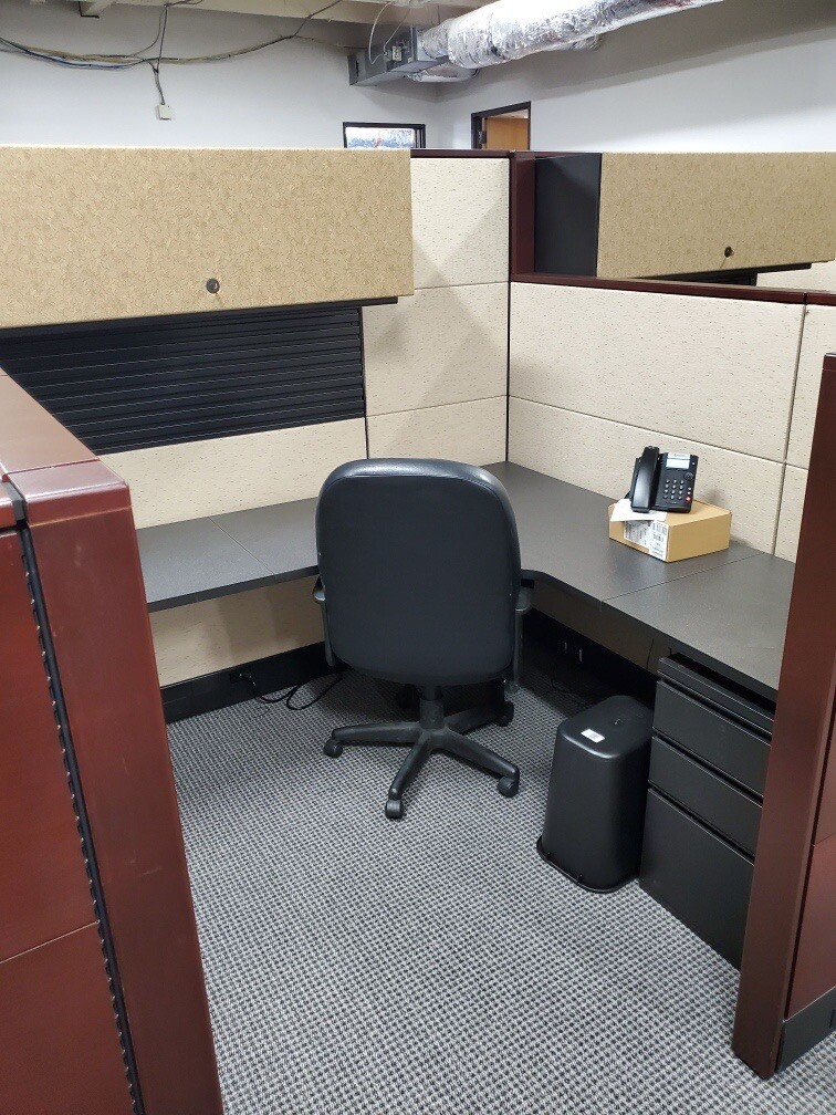 Clean Office Cubicle