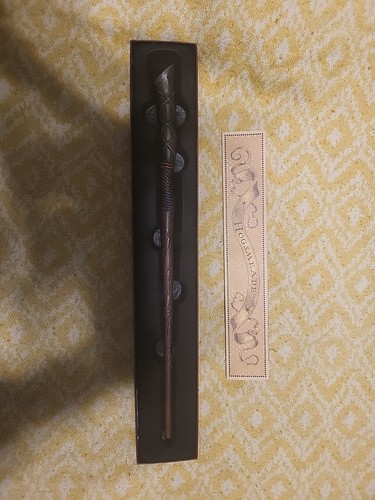 The Wizarding World Of Harry Potter Ollivanders Interactive Wand Reed ...