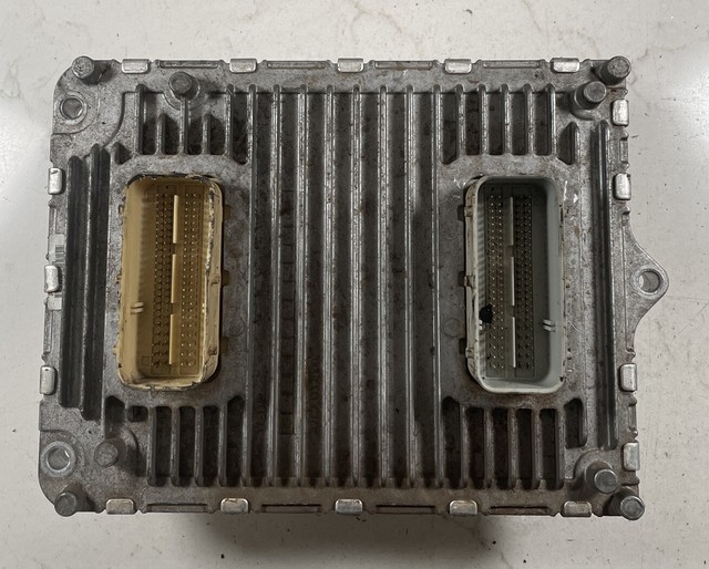 15 Dodge RAM 1500 P68243304AB Computer Brain Engine Control ECU ECM EBX ...