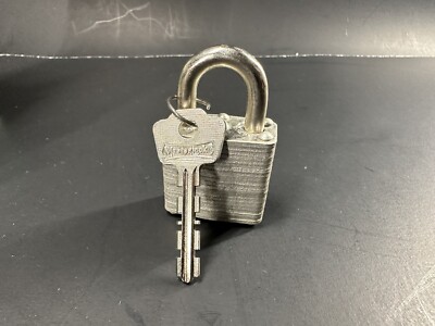 VINTAGE Milwaukee MASTER LOCK CO. NO. 41 STEEL PADLOCK WITH KEY | eBay
