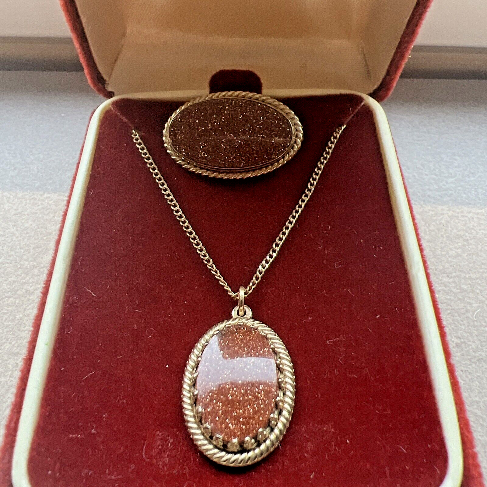 Antique 14K Gold Chain with GoldStone Brooch and Pen… - Gem