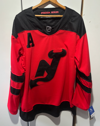 New Jersey Devils Jack Hughes Red 2024 Stadium Series - Mens Small - 46 ...
