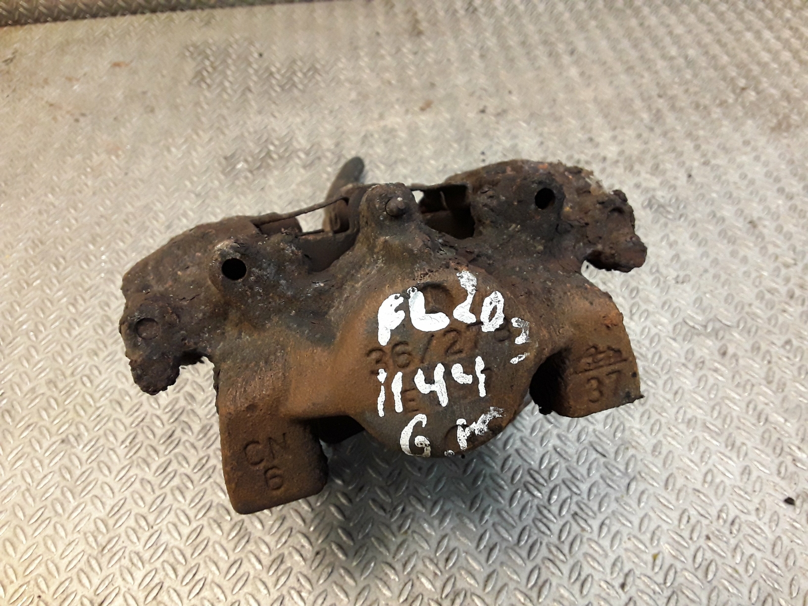 MERCEDES W203 Brake Caliper Rear Left MERCEDES C CLASS W203 S203 2.2 ...