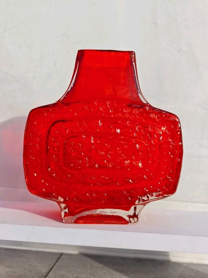Hand Blown Glass Retro Style TV Vase Ruby Red Studio Art Glass China ...