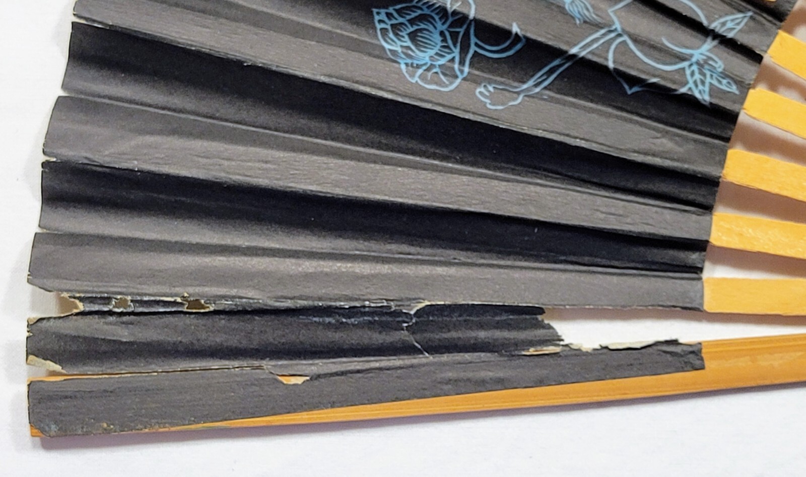 Vintage CHINESE FOLDING PAPER HAND FAN People on Boat DRAGON Bamboo ...