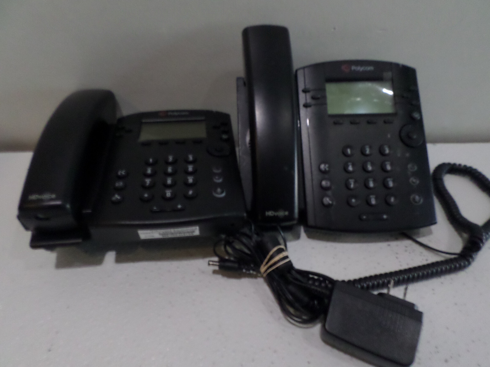 LOT OF 2 Polycom VVX 311 Corded Voice Over IP Phone with 6-Line ...
