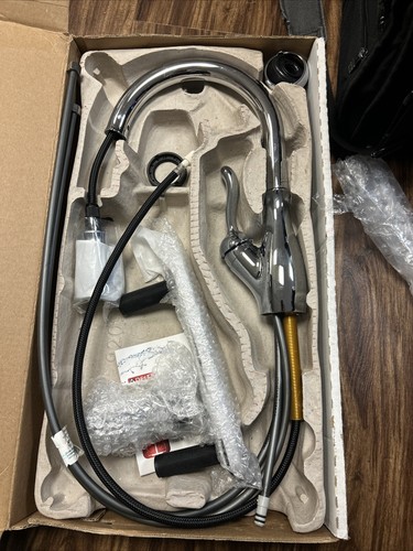 Open Box Delta Leland Single Handle Pull-Down Kitchen Faucet 9178-DST ...