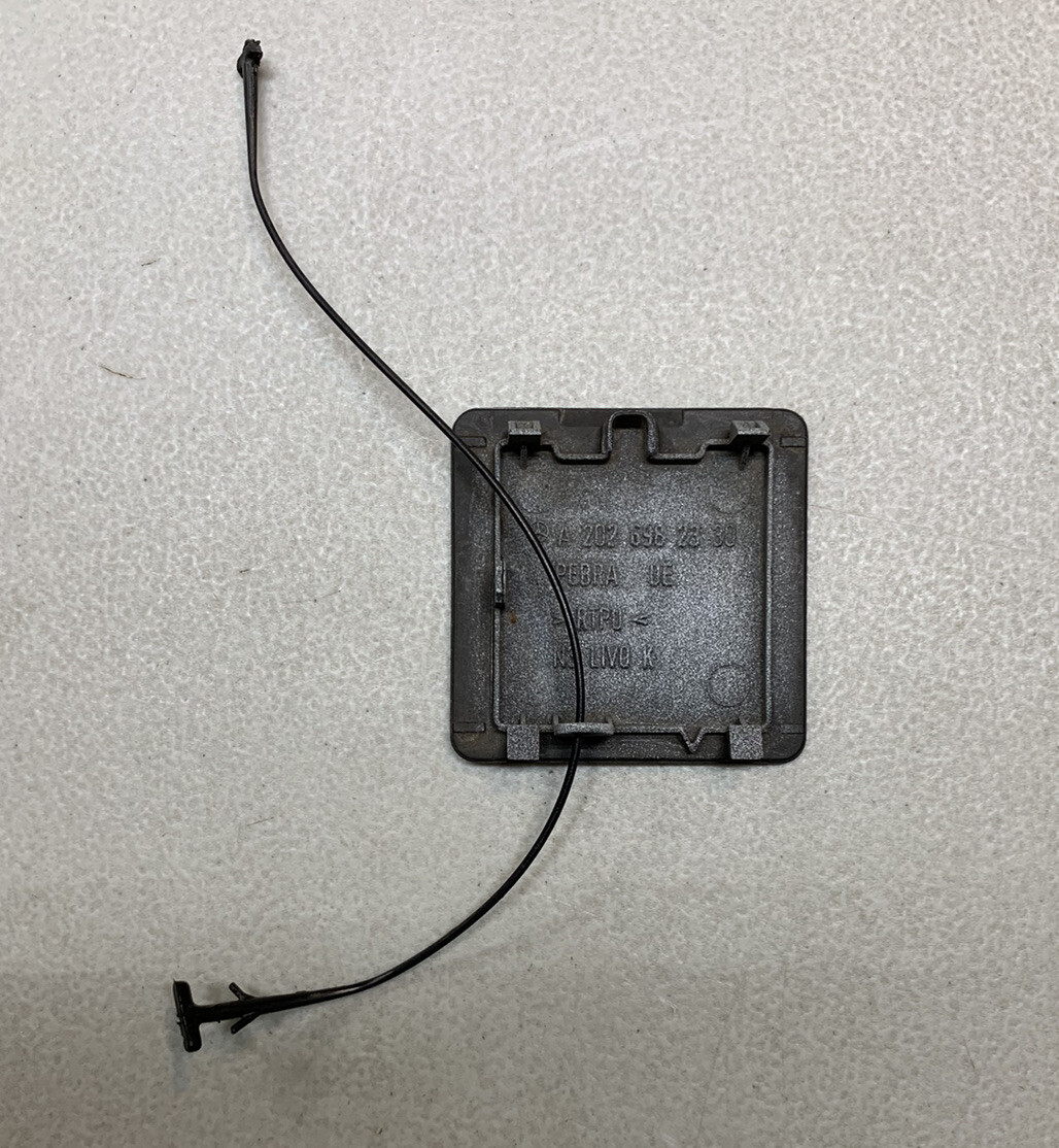 Mercedes-Benz Side Skirt Rocker Panel Cover Jack Plug 2026982330 C230 ...