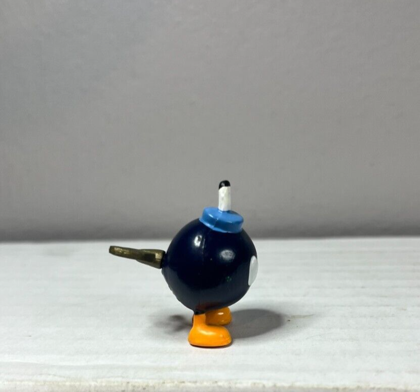 2007 - Nintendo - Bob-Omb - 1.5in PVC Action Figure - Super Mario World ...