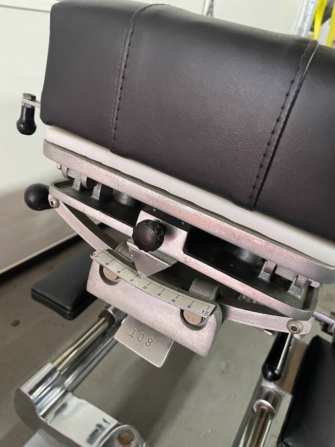 60 Zenith Chiropractic Stationary Adjusting Table 3D Pierce Cervical Drop Pelvic | eBay