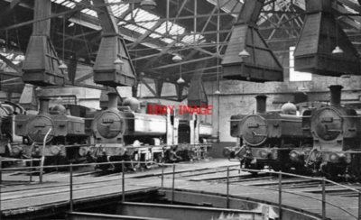 PHOTO LLANELLY GWR LOCO SHED 1958 ROUNDHOUSE SCENE WITH 7211 1633 3642 ...