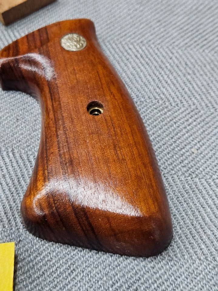 S&W Smooth Target Grips For Smith & Wesson K & L Frame Square Butt #8 ...