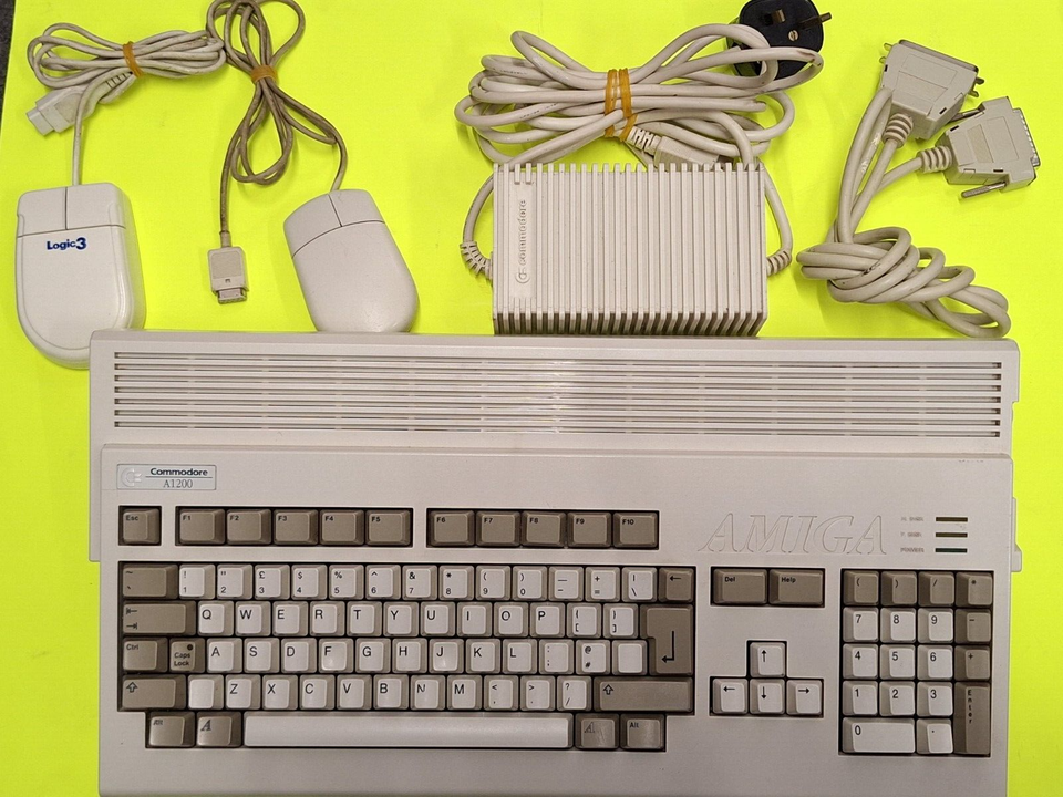 Commodore Amiga A1200 Computer + 2 mouse + Joystick + Game Genie | eBay UK