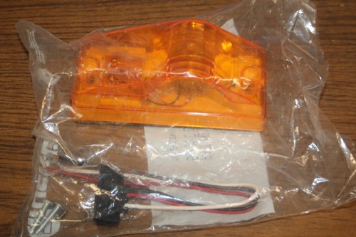 Trucklite Rectangular Turn Signal Lamp 6" 22004Y | eBay