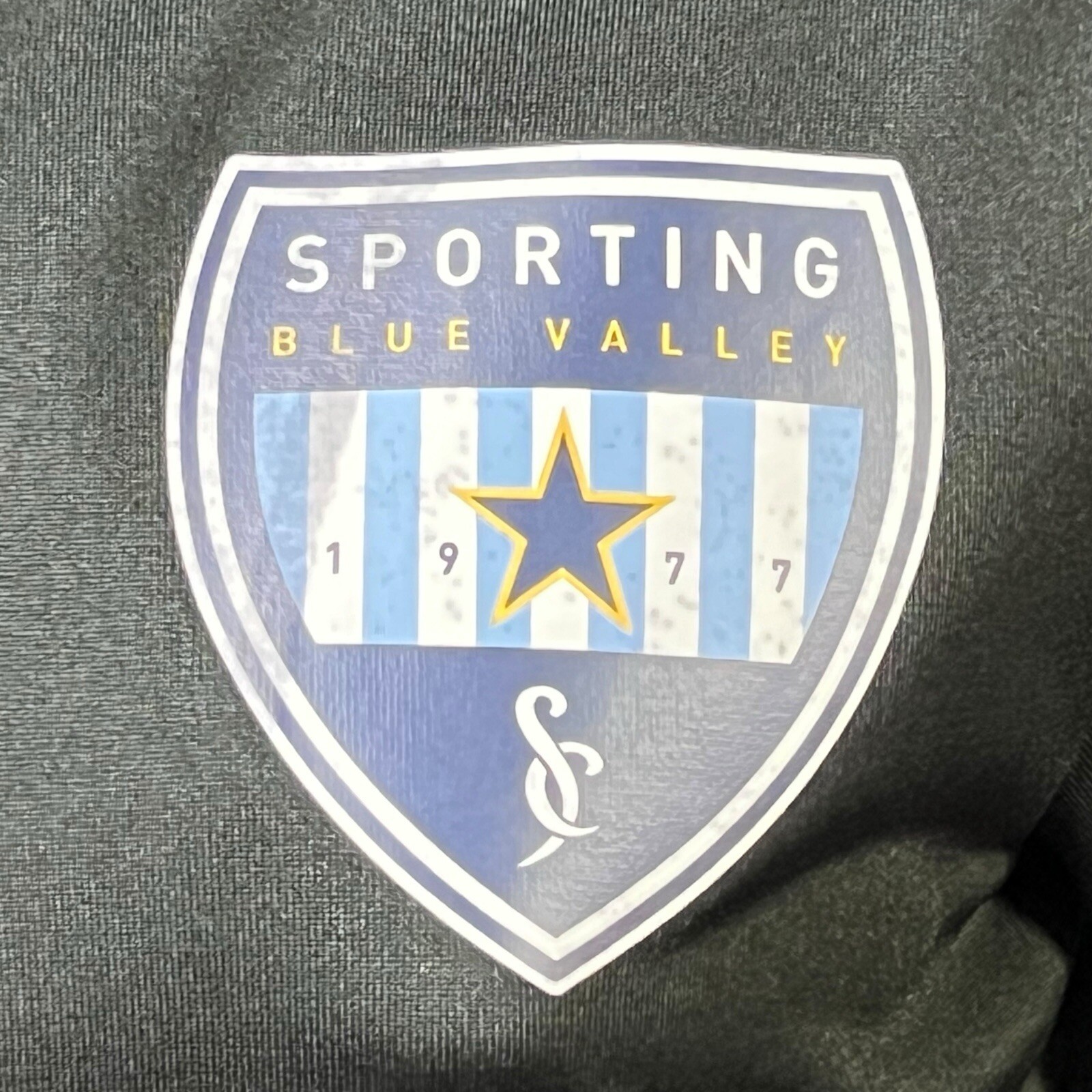 BSN Sports Pullover Black Sporting Blue Valley NEW Small Thumbholes Performance 842569100247| eBay