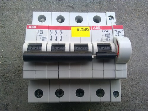 1 disjoncteur tri 3 poles ABB C40 40 Amp 10ka + bobine de déclanchement ...
