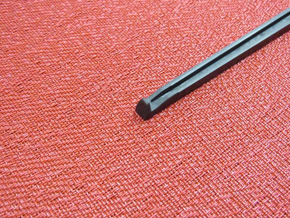 Vintage Associated RC10B3 B3 Factory Team Carbon Battery Hold Down ...