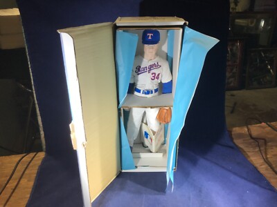 A3-86 NOLAN RYAN TEXAS RANGERS PORCELAIN DOLL / FIGURINE - NEW IN BOX ...