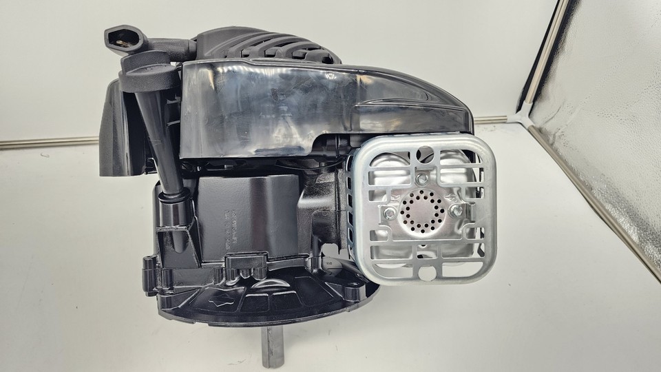 NEW OPEN BOX BRIGGS & STRATTON PART # 09P702-0293-F1 140CC 550EX ENGINE ...