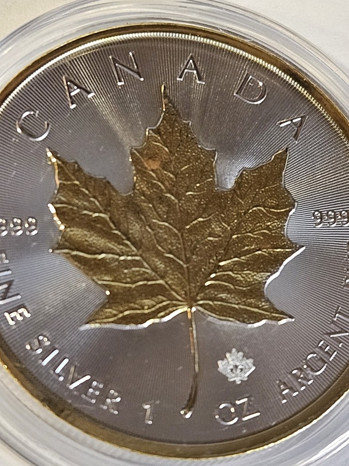 2016 Canadian Silver Maple Leaf 1oz .9999 Silver Coin Gold Gilded in Capsule | eBay