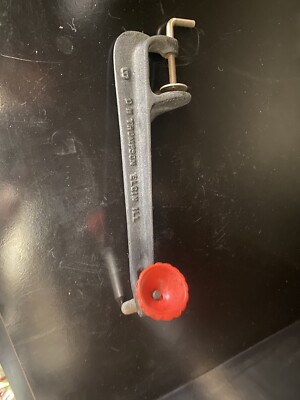 Fly Tying Vises & Tools - Vintage Thompson Fly Tying Vise