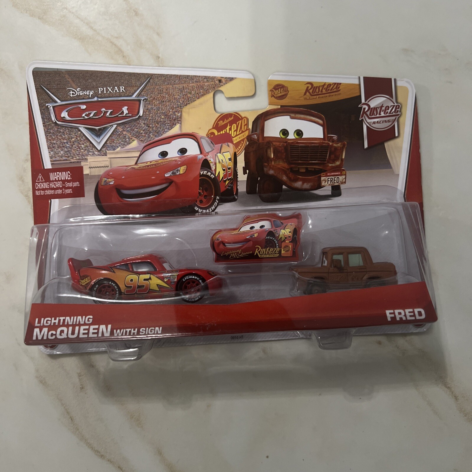 Disney Pixar World Of Cars Rust-eze Lightning McQueen With Sign Fred ...
