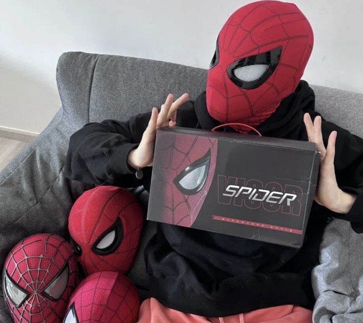 Spider-Man Mask Moving Arachnid Eyes Chin Control Eyes Helmet Masks ...