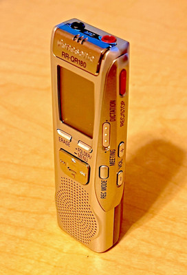 Panasonic RR-QR180 Handheld Digital Voice Recorder (128 Mb 66.7 hr Rec ...
