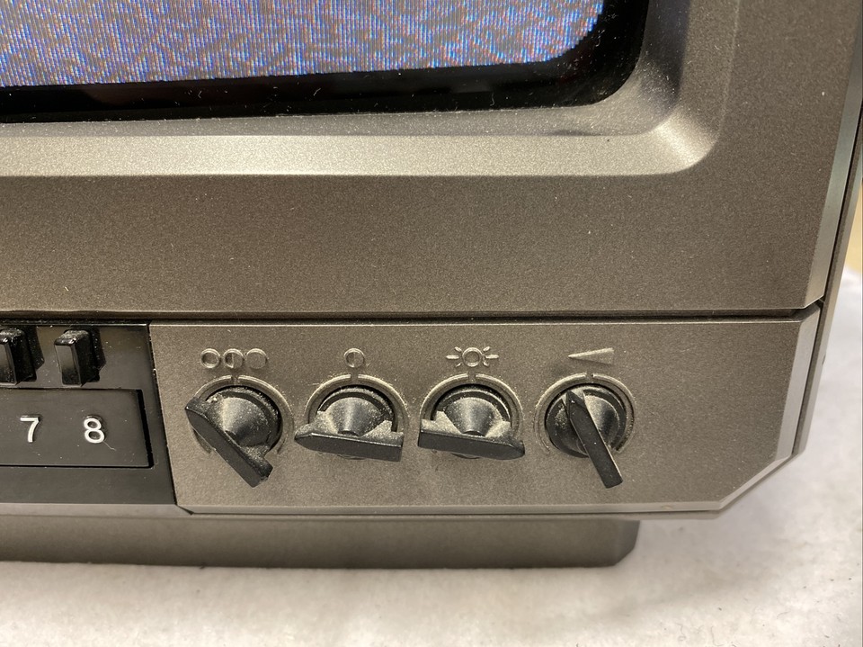 ITT IDEAL COLOR 3106 OSCAR Broadcast TV PAL /SECAM Video Monitor - vom ...