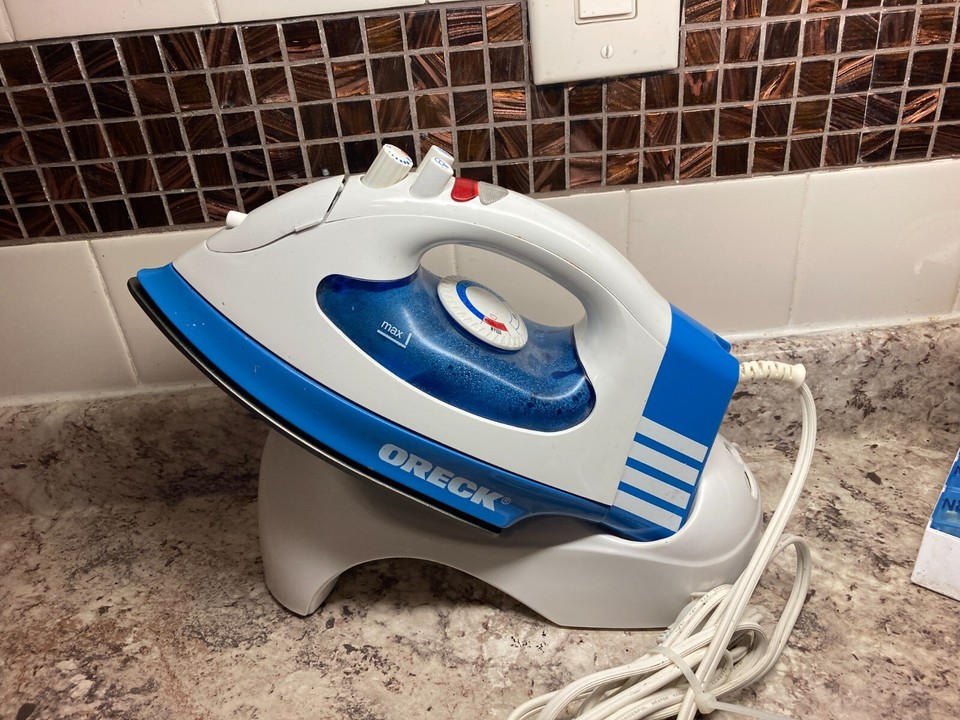 Cordless Iron Oreck Steam Iron With Base Tested And Works! | eBay