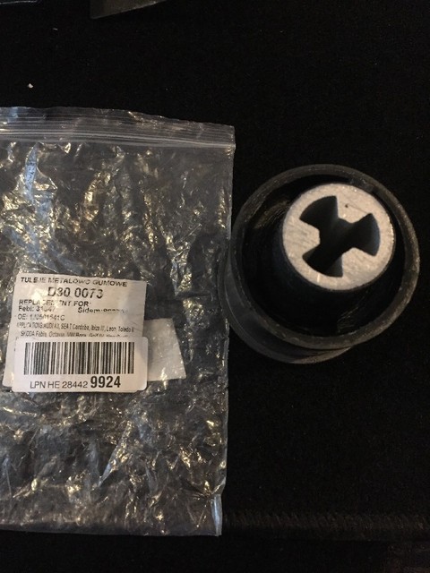 VW BORA 1j 1.8 Axle Beam Mount Rear 98 to 05 Suspension CORTECO ...