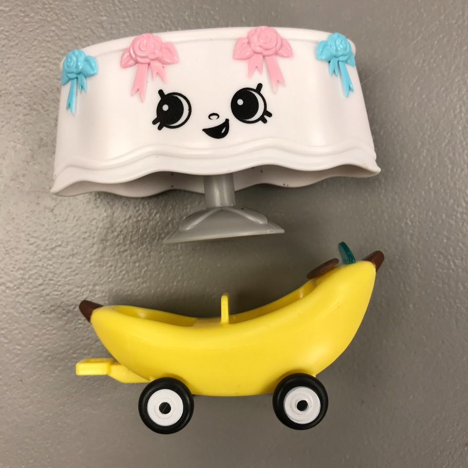 Roblox Adopt Me Pet Store Play Set | eBay