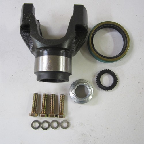 NP 203 NP 205 1350 Yoke 32 Spline CV Style W/ Seal, Bolts and Yoke nut ...