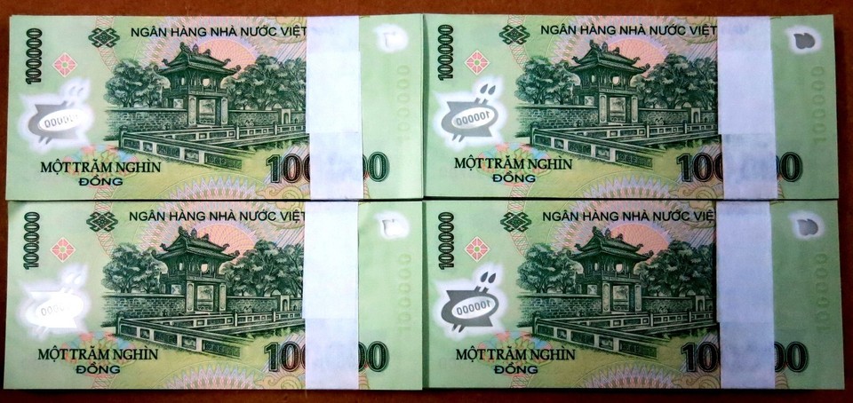 Vietnam 10 Million Dong = 100 notes x 100,000 Dong Uncirculated notes ...