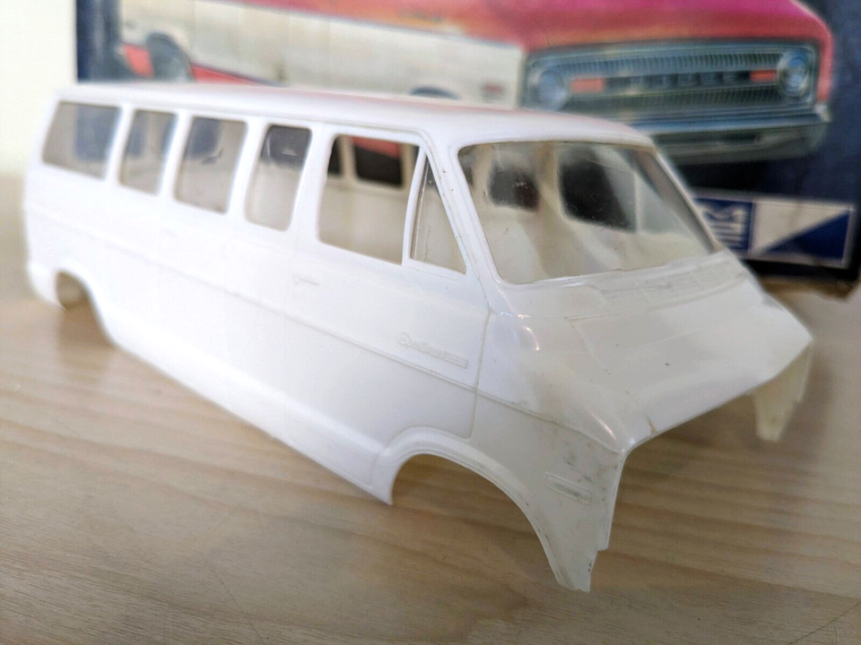 ULTRA RARE! **SEALED-BAG **ORIGINAL VINTAGE MPC DODGE SPORTSMAN VAN KIT ...
