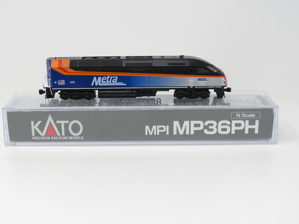 Kato N 176-6123 Chicago Metra MP36PH Diesel Locomotive Commuter ...
