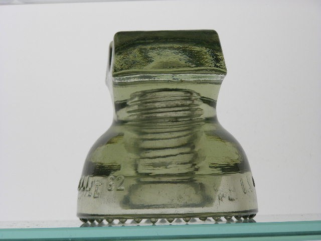CD 252 [10] Maydwell-52 light straw or sage glass insulator, VNM ...