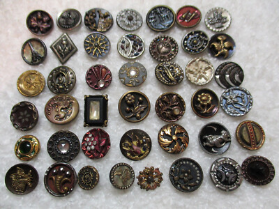 LOT/ COLLECTION OF 43 SMALL ANTIQUE/ VICTORIAN METAL BUTTONS | eBay