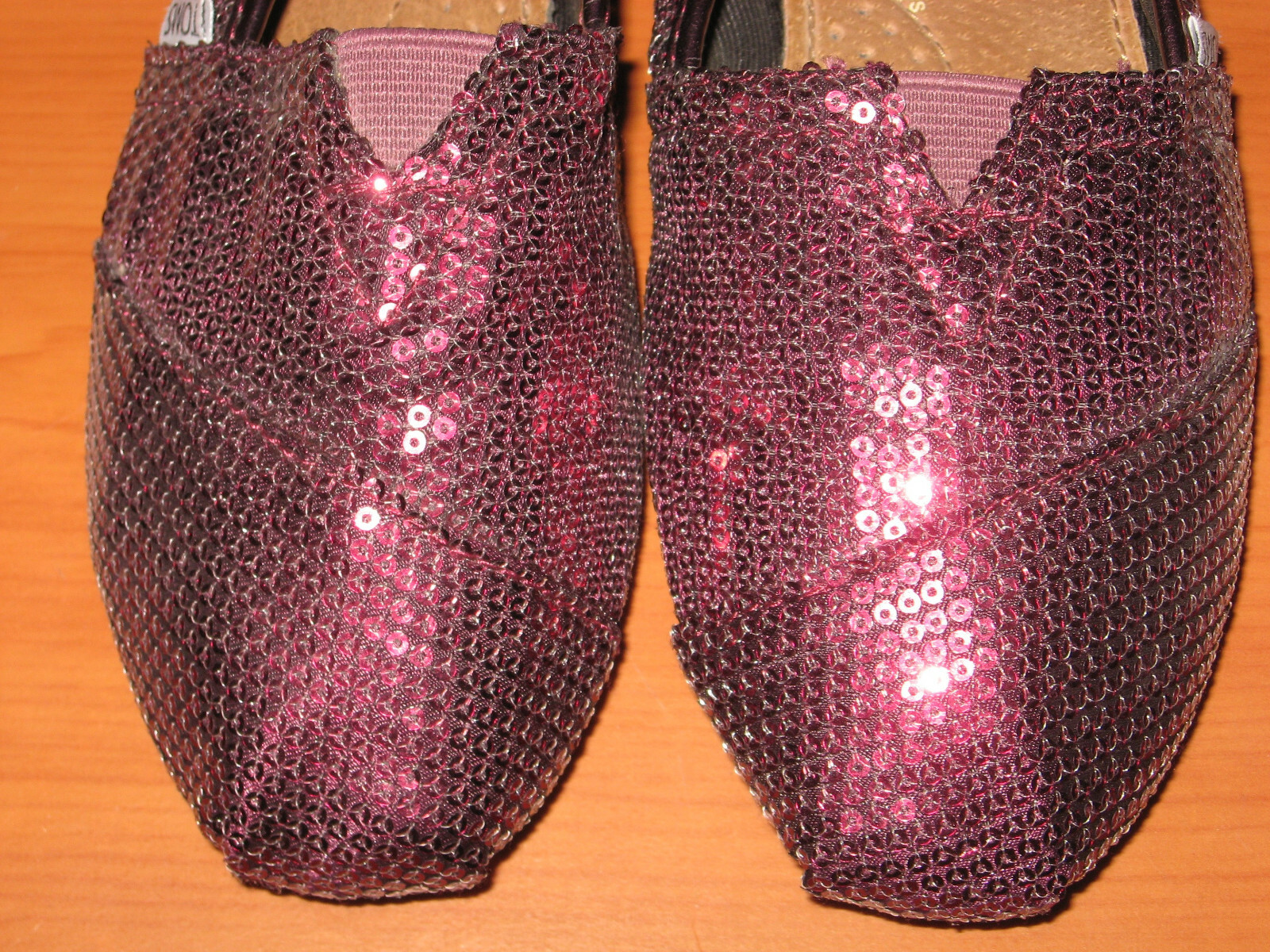 TOMS Red Purple Burgundy Sequin Sparkly Glitter Classic Slip On Loafer ...