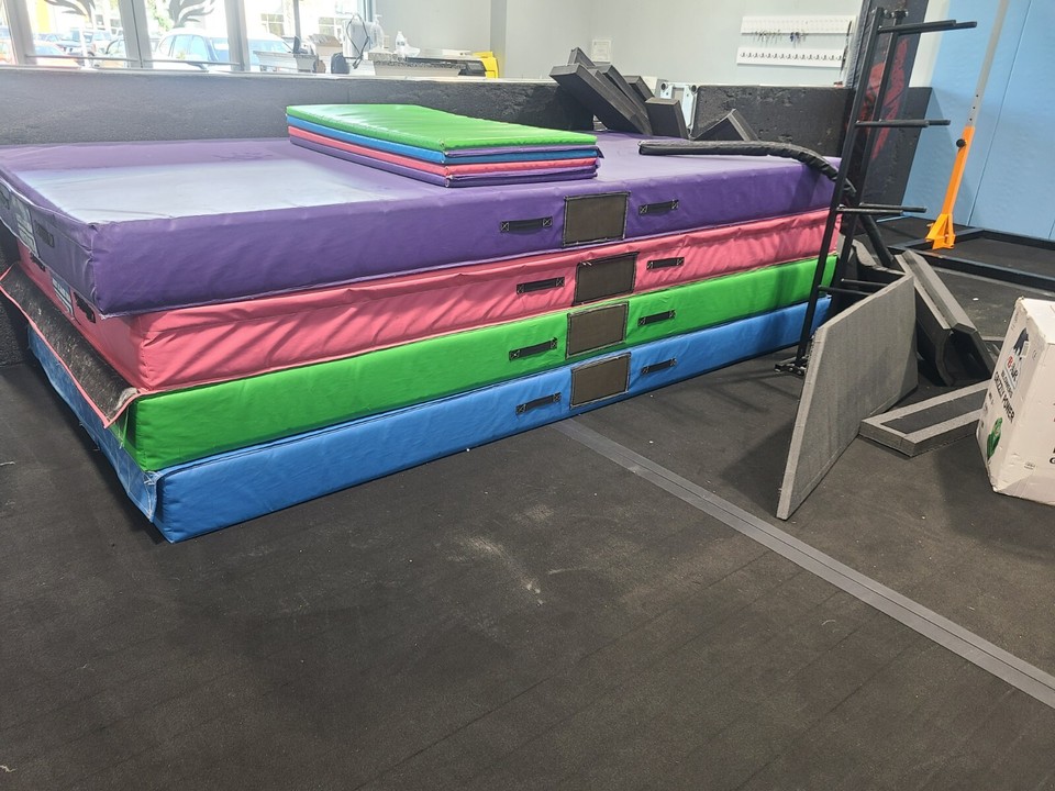 5'x10'x8" NF Soft Landing Mats: Pink, Purple, Lime, Blue | eBay