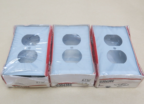 LOT OF 3 WIREMOLD G3043BE DUPLEX RECEPTACLE GRAY SURFACE METAL RACEWAY ...
