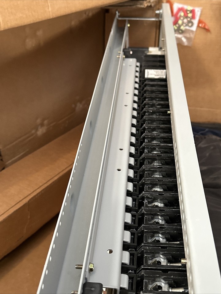 ⚡️Eaton PRL2A 100 AMP Panelboard 480Y/277V 3-Phase 4W 42ckt W/Breakers ...