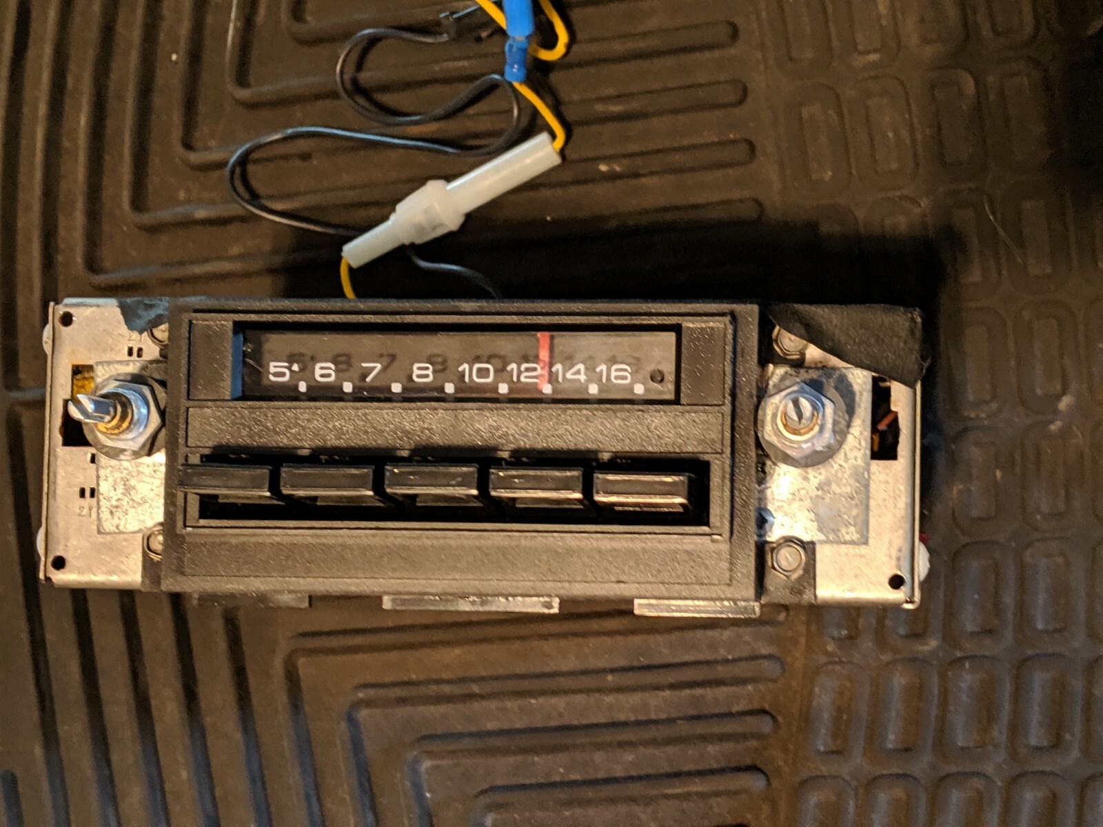 white motor corporation vintage am push button radio | eBay