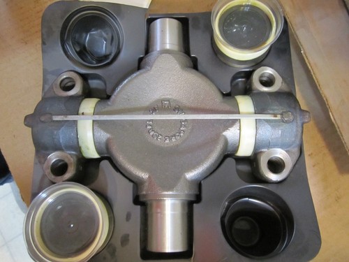 Meritor CP25-RPLS U-joint | eBay
