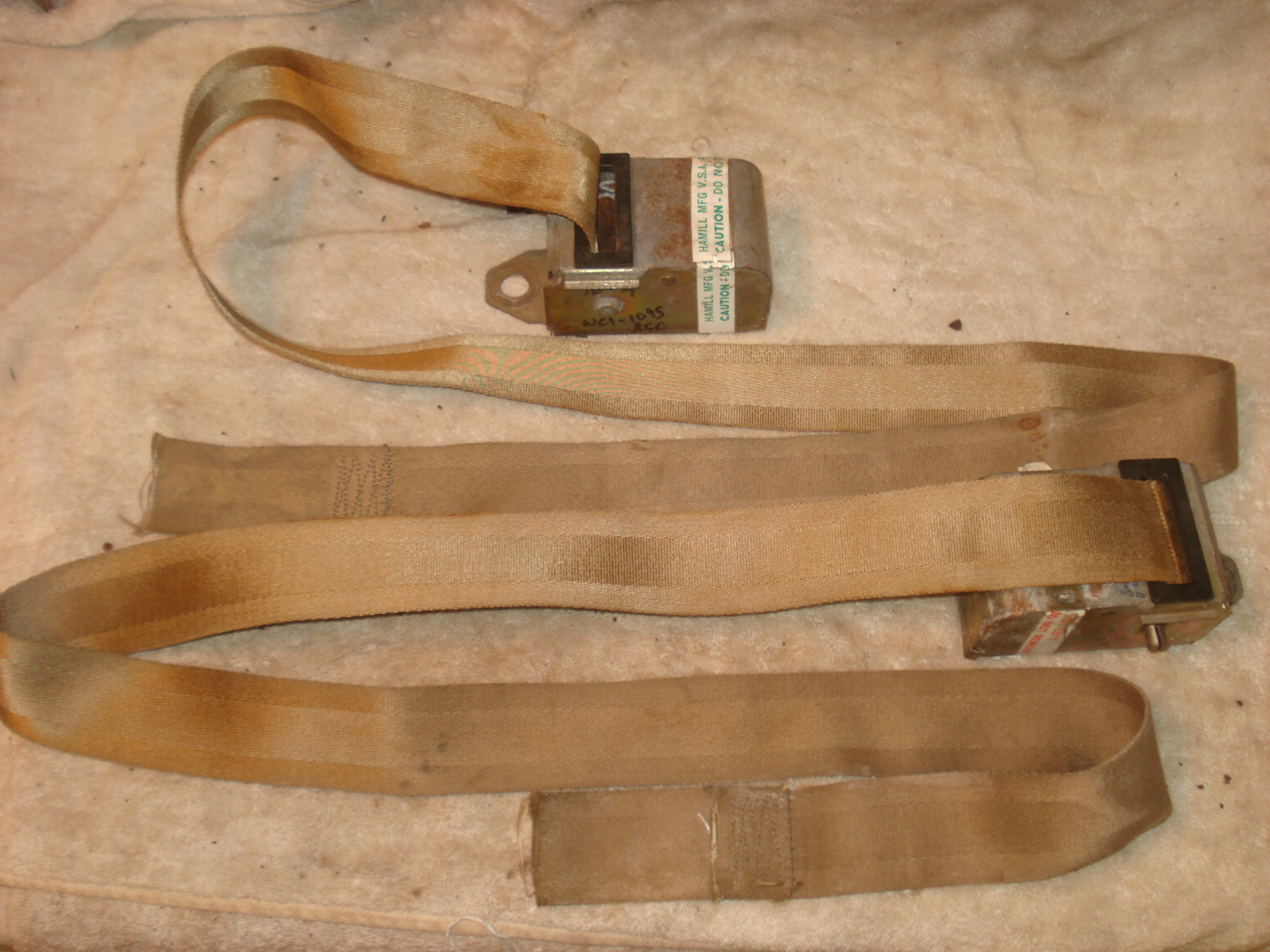 Seat Belt, Light Tan Shoulder Belt & Retractors, Pair. 76-77 Corvette ...