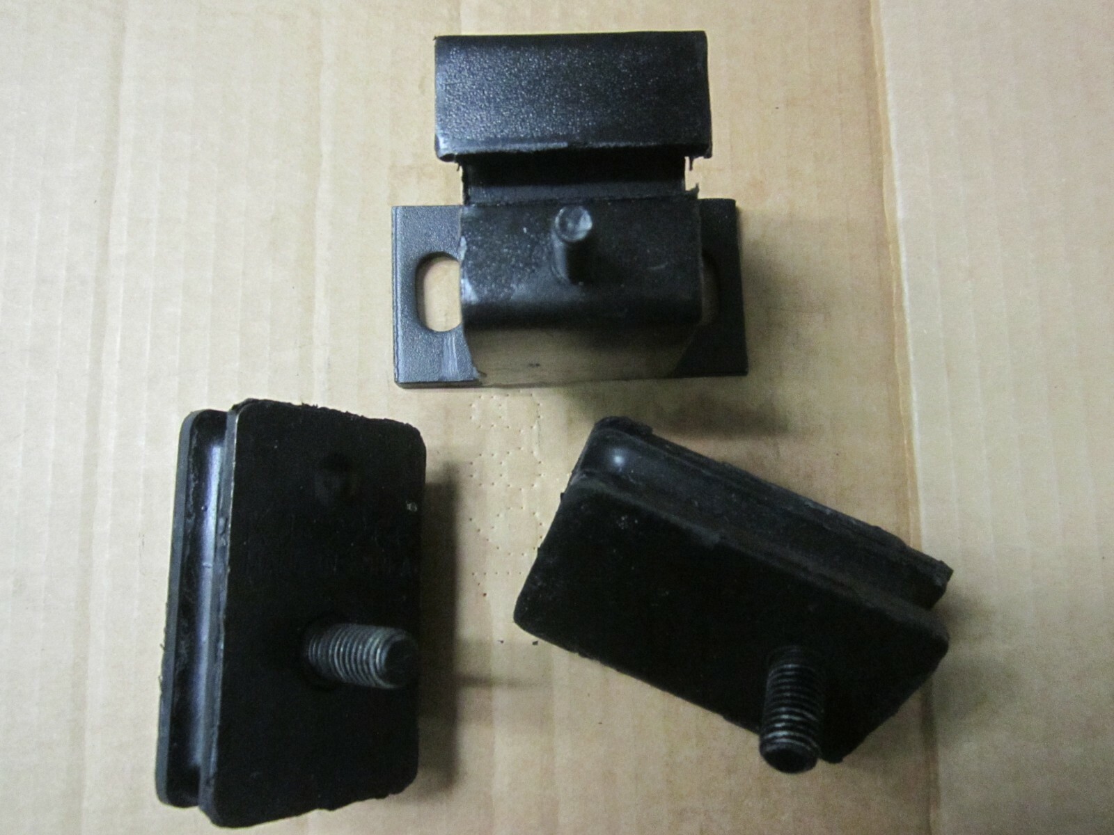 67 68 69 70 71 72 A BODY MOPAR 273 318 340 ENGINE MOUNTS TRANSMISSION ...