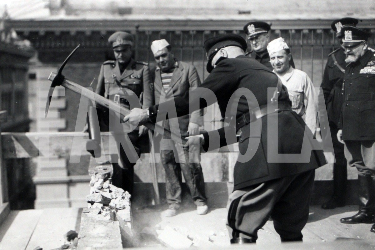 Benito Mussolini Fascism