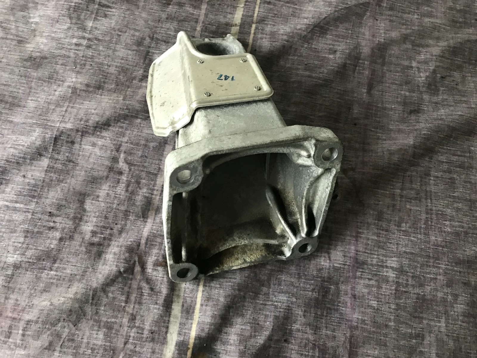 BMW OEM E60 E63 M5 M6 ///M 06-10 S85 ENGINE LEFT DRIVER MOUNT BRACKET ...